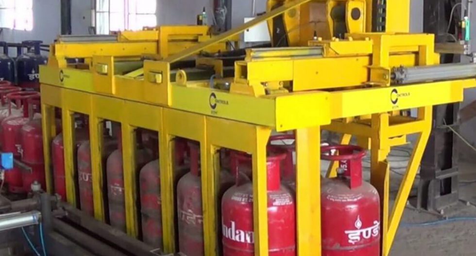 Automatic Robotic Loading System | HT Process Controls Pvt. Ltd.